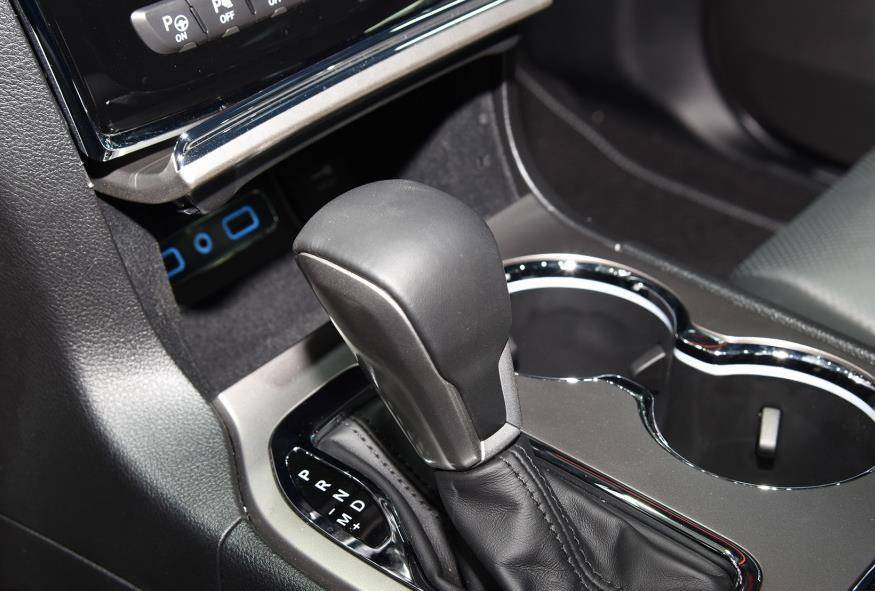 标配6缸引擎的进口硬派SUV，286马力＋8AT，配四驱，比普拉多霸气_搜狐汽车_搜狐网