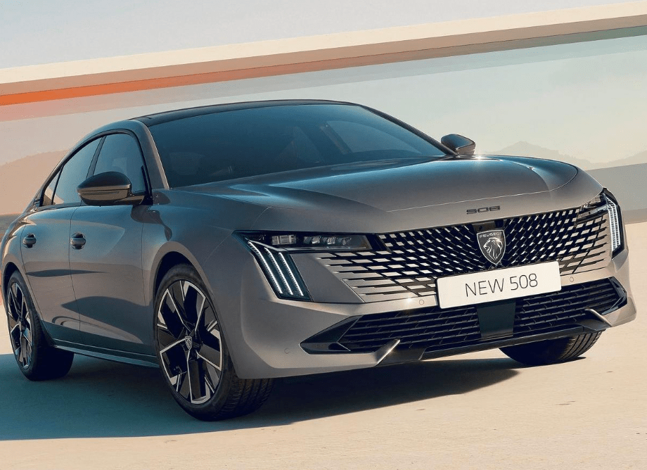 新款标致508实车现身，国产尺寸更大，搭1.8T发动机，还看雅阁吗_搜狐汽车_搜狐网