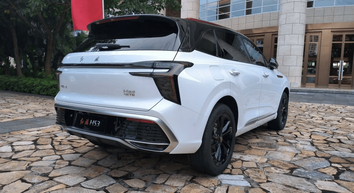 红旗再亲民！HS3现身街头，大过H6配252马力，15万会成爆款吗？_搜狐汽车_搜狐网