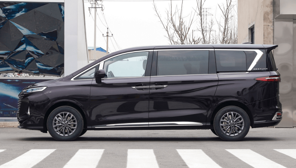 试驾奔腾M9，主打大空间，2.0T＋48V轻混动力出众_搜狐汽车_搜狐网