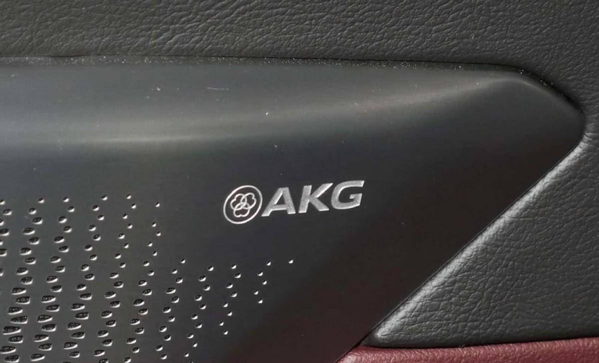 奔驰E级不香了，全新凯迪拉克CT6不到36万起，空间大又豪华_搜狐汽车_搜狐网