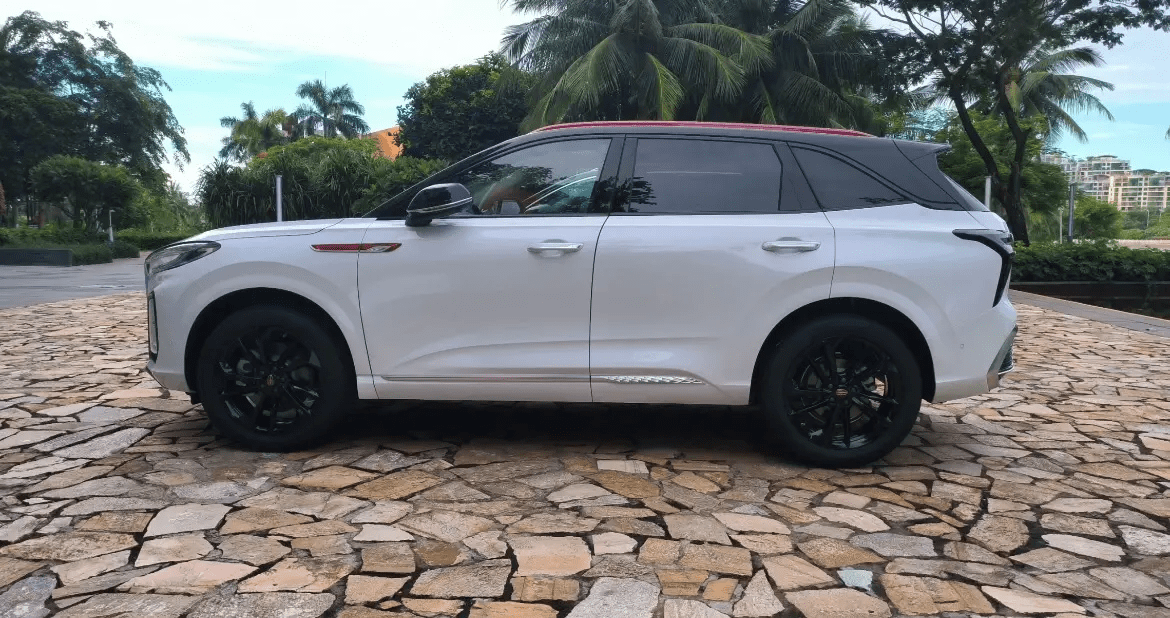 红旗全新SUV HS3实拍图曝光，售价更亲民，预计7月上市！_搜狐汽车_搜狐网