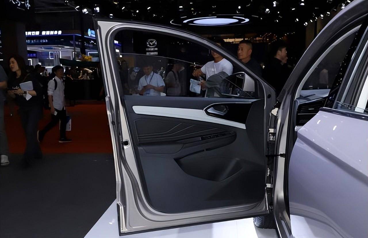 中型SUV“价格屠夫”！出了名耐造，油耗6L+爱信6AT，9万还是合资_搜狐汽车_搜狐网