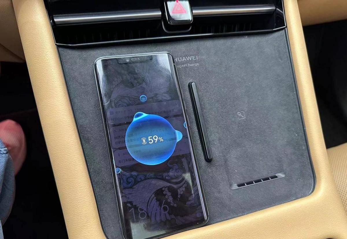 同为增程SUV，问界M7为何卖不过理想L8？实拍2022款 两驱舒适版_搜狐汽车_搜狐网