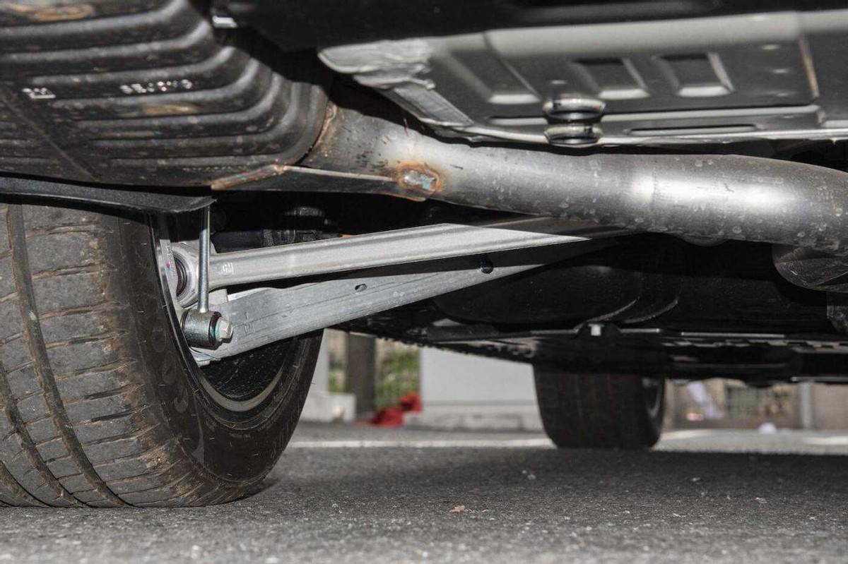 车长超5米2，配33英寸大屏，全新凯迪拉克CT6真比A6L还香？_搜狐汽车_搜狐网