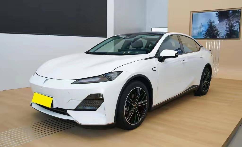 深蓝SL03 纯电版：入门续航515km+5.9秒破百，买它到底香不香？_搜狐汽车_搜狐网