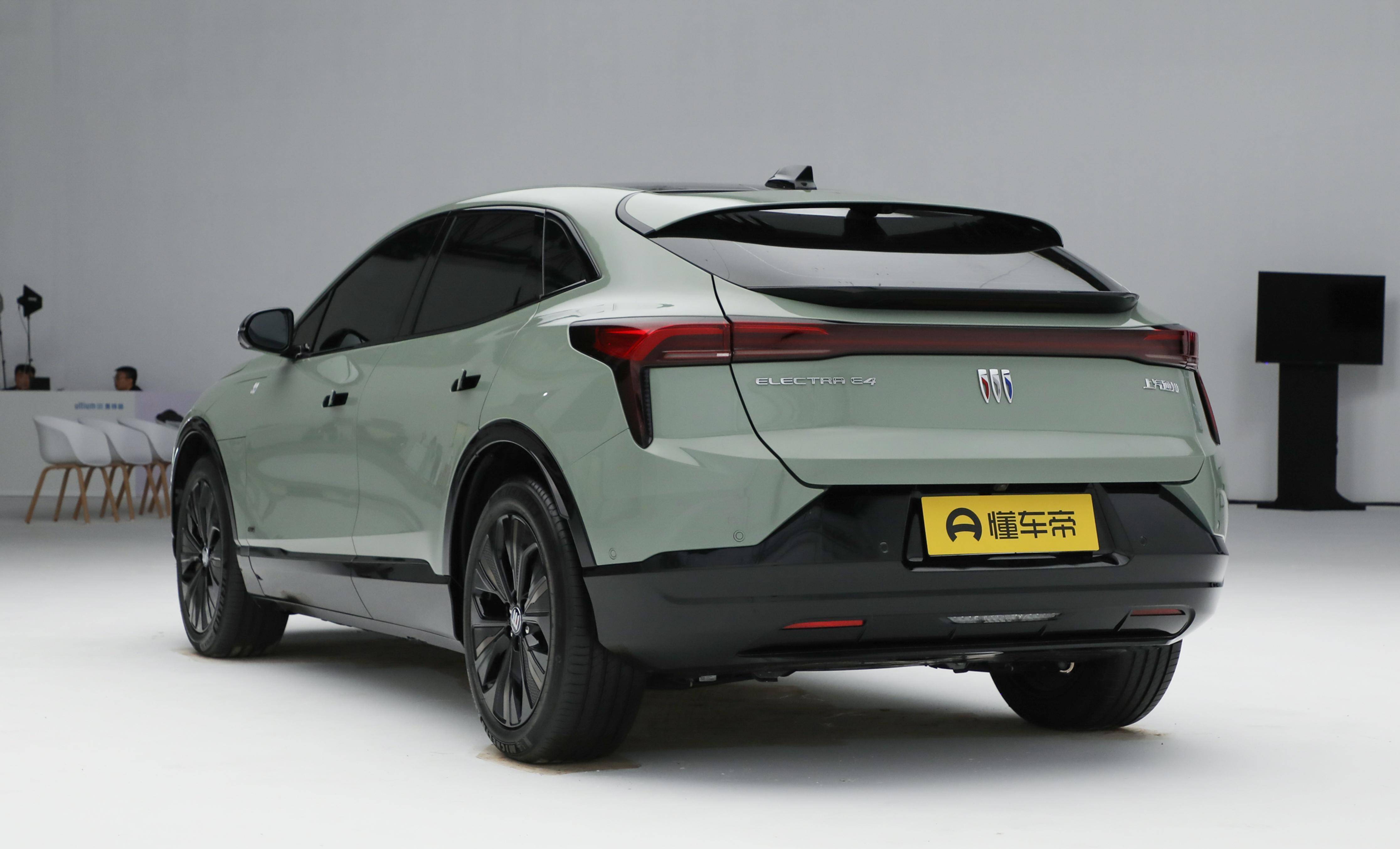 别克E4即将上市，标准续航和GS四驱版实车曝光，最高续航620km_搜狐汽车_搜狐网