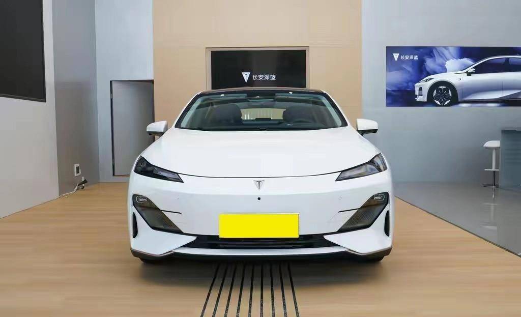 深蓝SL03 纯电版：入门续航515km+5.9秒破百，买它到底香不香？_搜狐汽车_搜狐网
