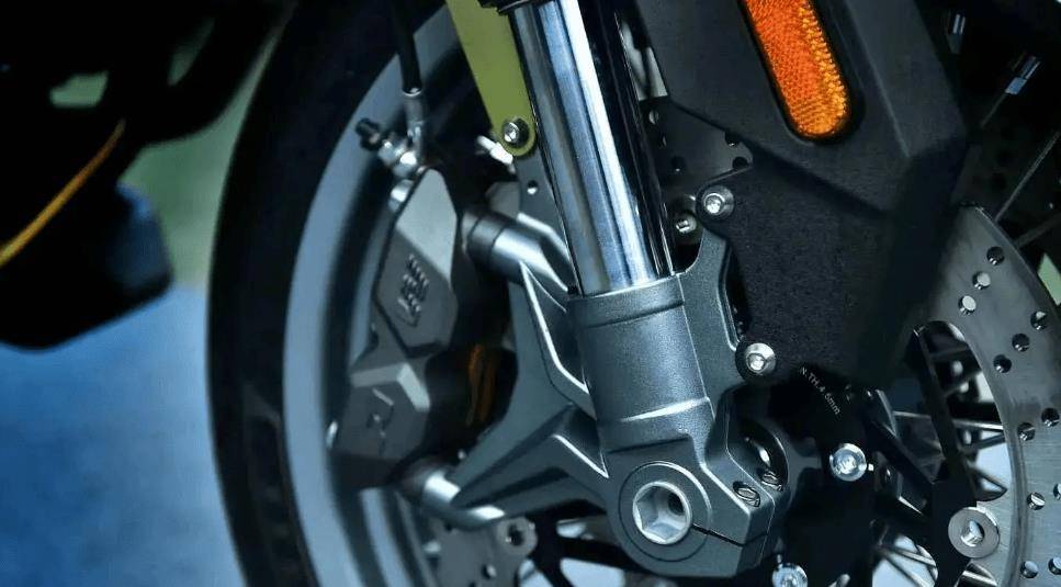 又一款中量级跑车登场！采用隆鑫525发动机，外观复古_搜狐汽车_搜狐网