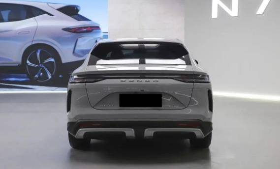 比亚迪又放大招，配双枪快充+云辇A，最高续航702km，腾势N7_搜狐汽车_搜狐网