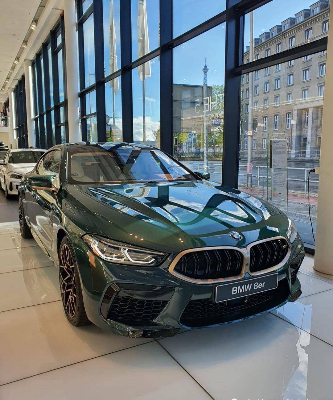 宝马M8 Gran Copue实拍，一款高颜值的性能利器_搜狐汽车_搜狐网