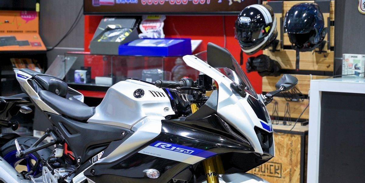 雅马哈海外YZF-R15M：时尚外观与卓越性能的完美结合_搜狐汽车_搜狐网