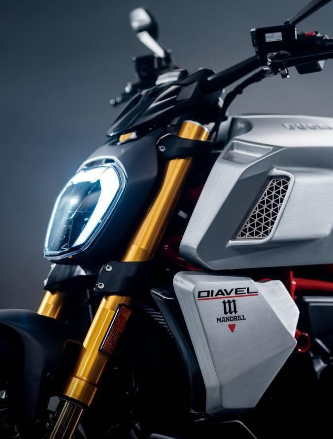 杜卡迪 x Mandrill 纪念限定版“大魔鬼”开拍，起拍价26.2W_搜狐汽车_搜狐网