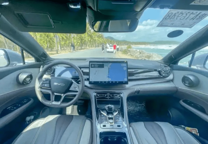 配置、性能、续航均领先同级，新摩卡DHT-PHEV“卷”得护卫舰07无路可走_搜狐汽车_搜狐网