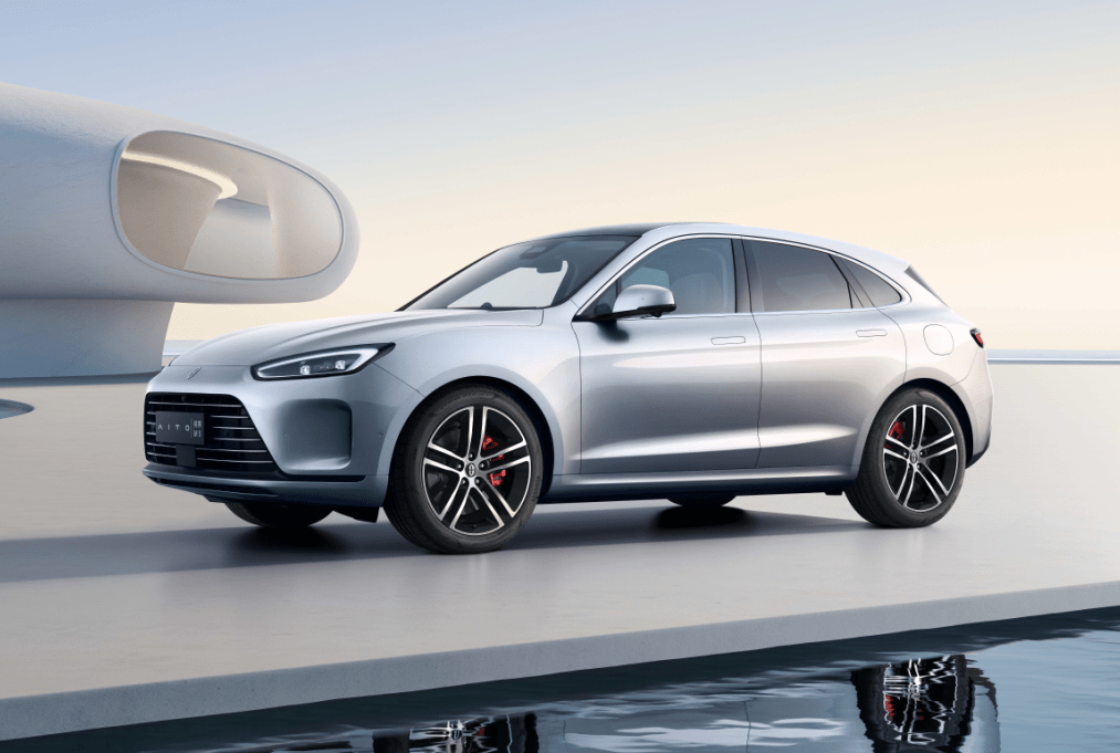 综合续航达1455公里！AITO问界M5标准版正式亮相_搜狐汽车_搜狐网