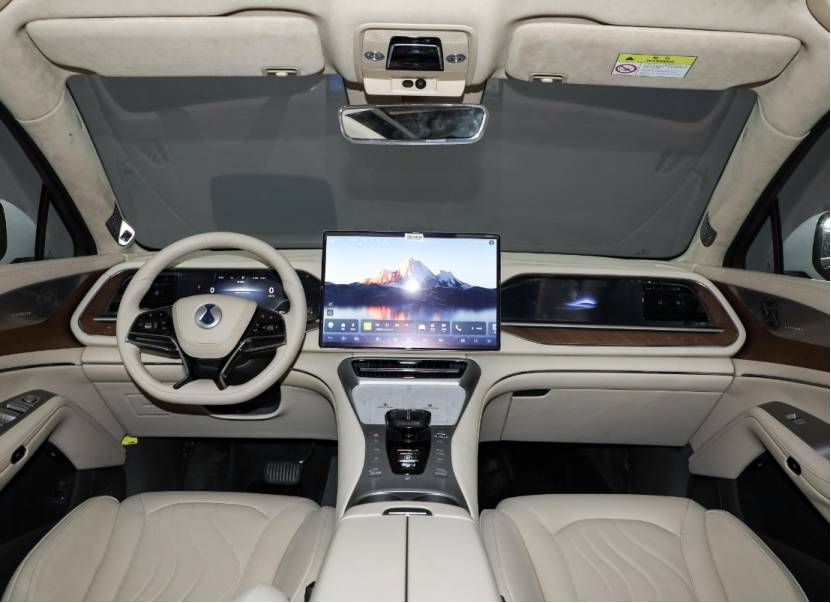 腾势N7上市，30.18万元起，又玩科技又玩配置，选它还是选L7？_搜狐汽车_搜狐网