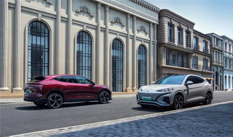 让顶配变标配！腾势N7开创纯电SUV2.0时代_搜狐汽车_搜狐网