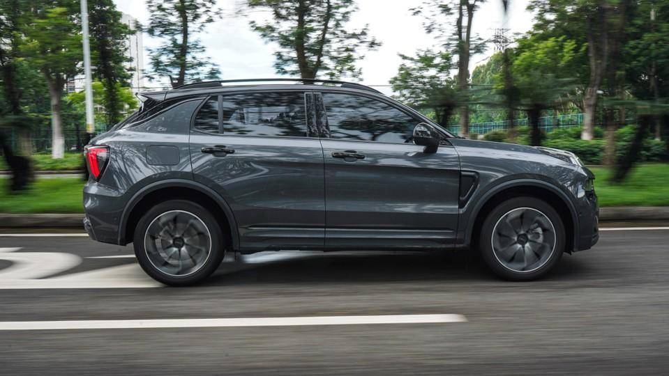 紧凑型SUV中最好开的油混？试驾领克01 EM-F_搜狐汽车_搜狐网