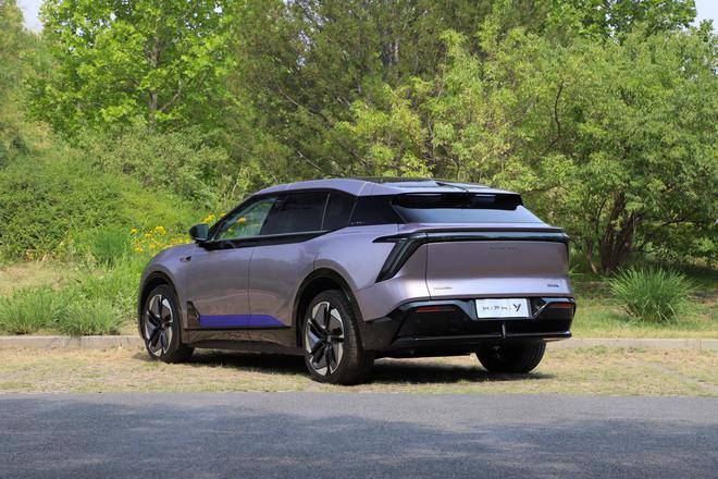 高合HiPhi Y售33.9万起 续航超800km还有进化的翼展门_搜狐汽车_搜狐网