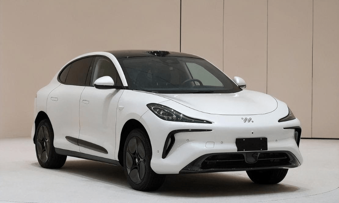 智己LS6实车曝光，大过Model Y，配激光雷达+800V，还看小鹏G6？_搜狐汽车_搜狐网