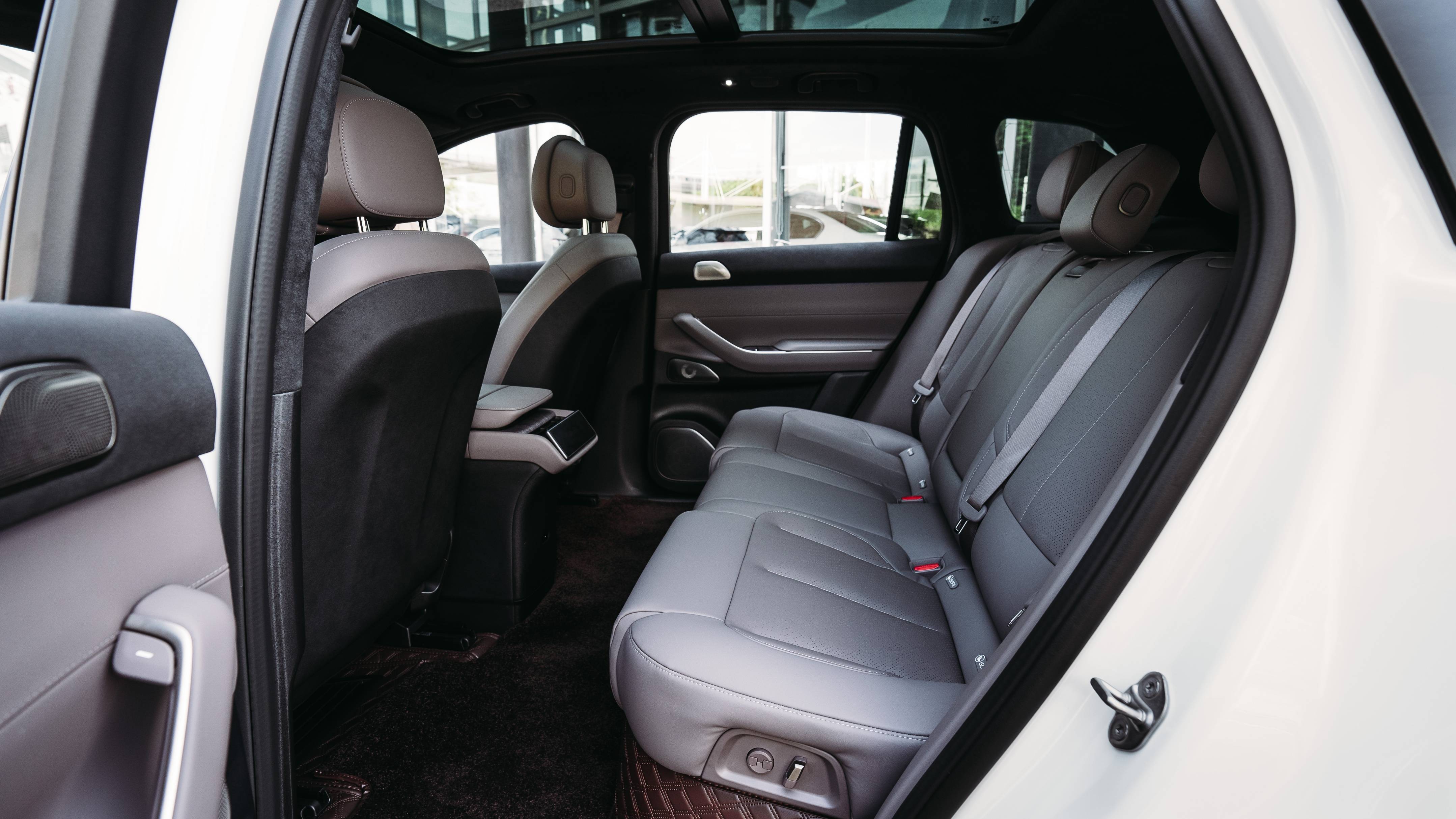 动力比肩卡宴，内饰不输同级bba！【蔚来ES7 75kWh】_搜狐汽车_搜狐网