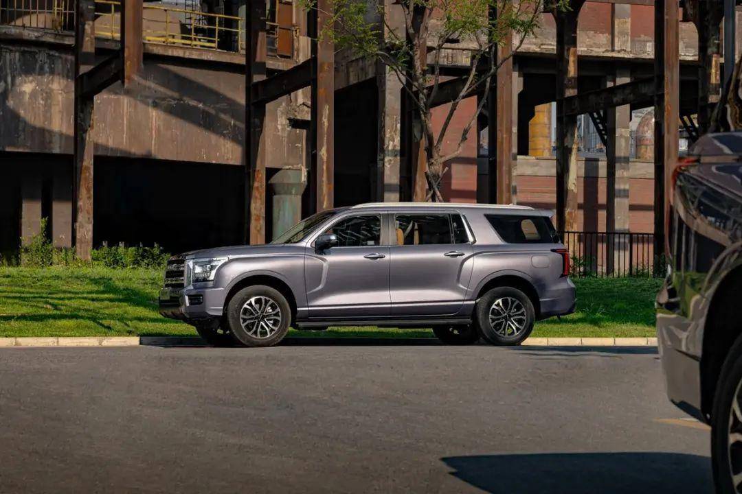 曾经越野王者SUV，15万起！2.0T+8AT、四驱、三把锁统统配齐！_搜狐汽车_搜狐网