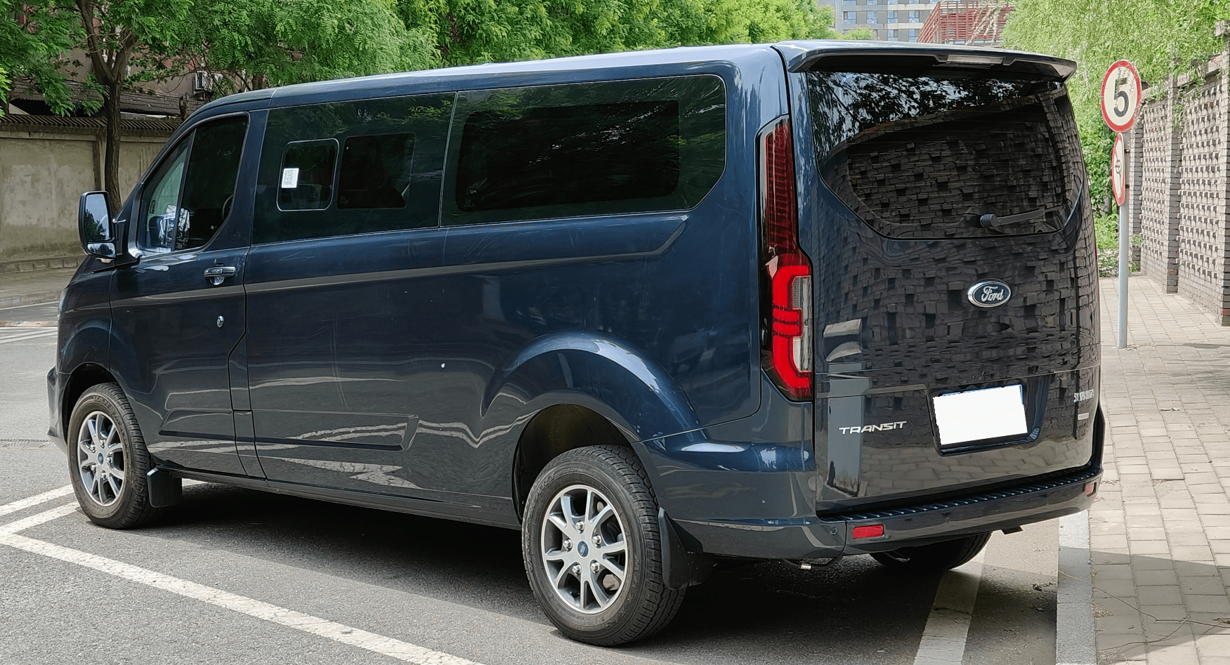 “黑武士”MPV登场！2.0T+9AT，连静音都是深海级，奢华空间20万级_搜狐汽车_搜狐网