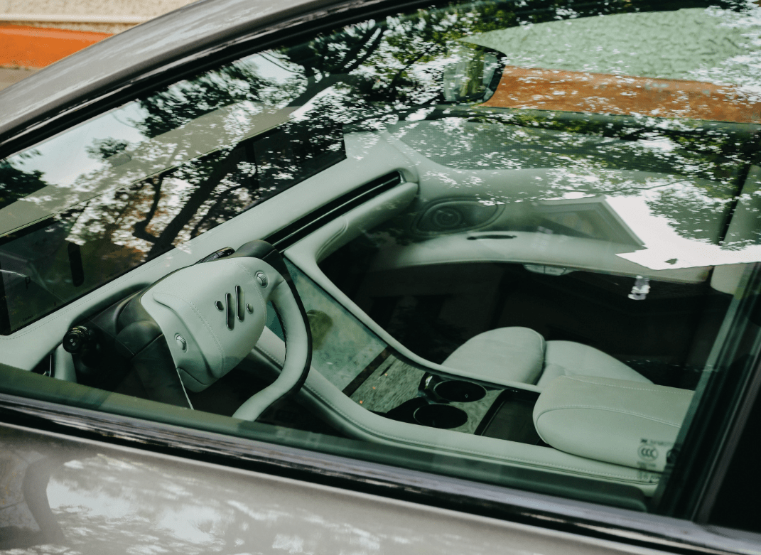 城市通勤代步，亮点满满的智己LS7，哪一款最高性价比？_搜狐汽车_搜狐网