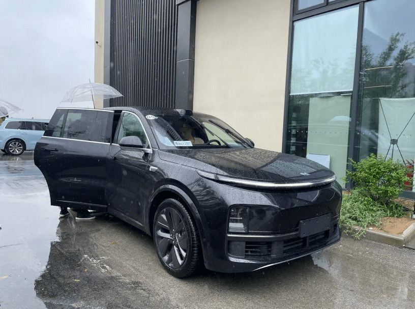 MPV还是SUV，中产奶爸该怎么选？理想L9对比腾势D9，孰优孰劣_搜狐汽车_搜狐网