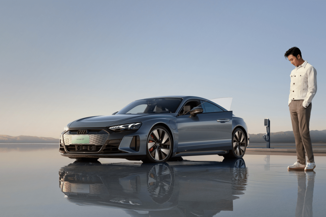 奥迪e-tron GT上市，像艺术品的纯电GT终于来临_搜狐汽车_搜狐网