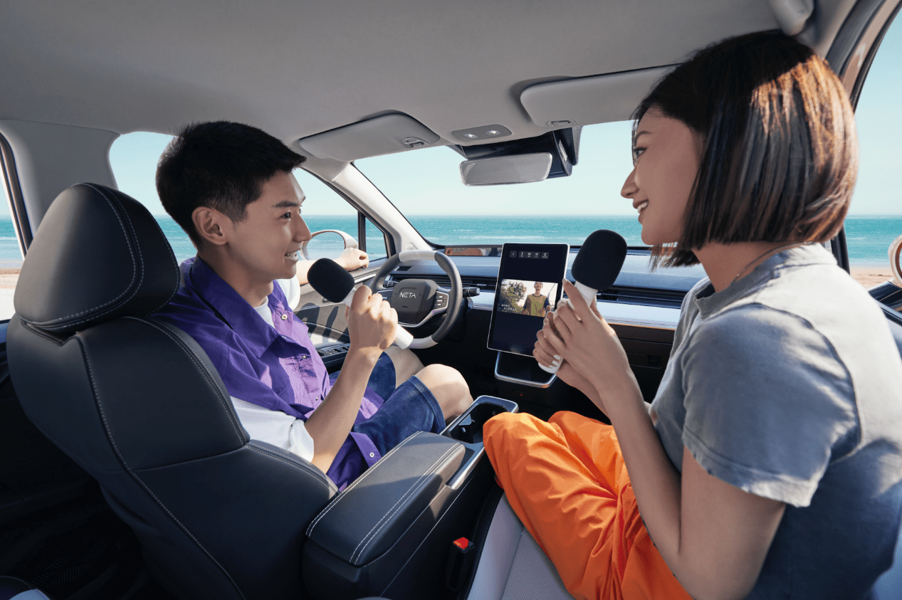 续航401km，7.38万起的哪吒AYA上市，还买海鸥和缤果吗？_搜狐汽车_搜狐网