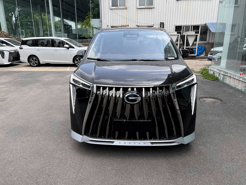 插混动力，纯电续航136km，它和腾势D9该选谁？传祺E9到店实拍_搜狐汽车_搜狐网