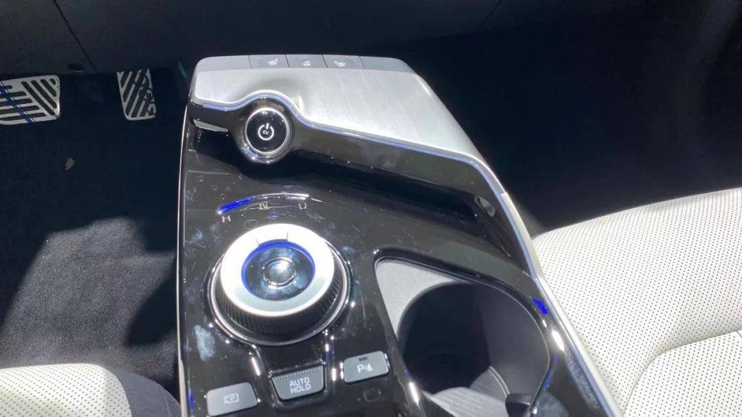 成都车展丨28.28万元起，起亚EV6上市，EV5同步预售_搜狐汽车_搜狐网