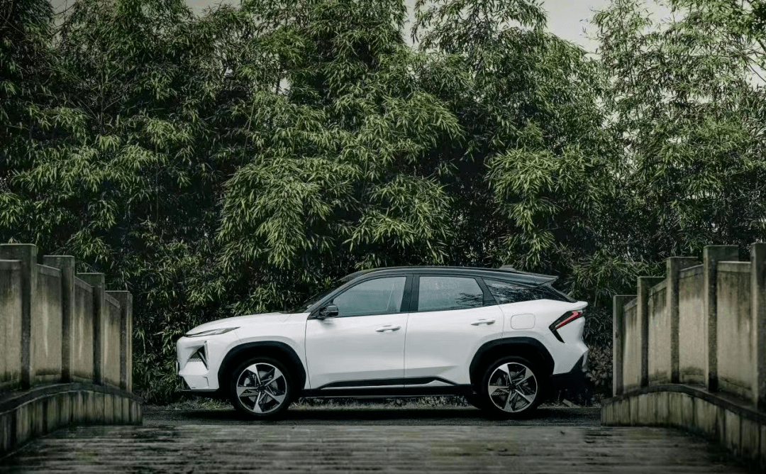 强势占领15万级插混SUV高地，吉利银河L7连续两月销量破万_搜狐汽车_搜狐网