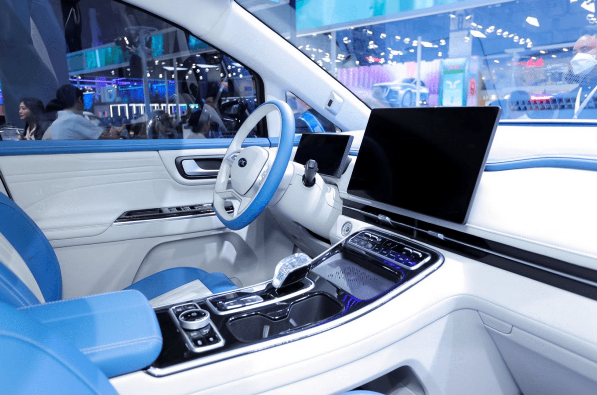 首款3DHT的智能电混MPV，1200KM续航只是常规操作_搜狐汽车_搜狐网