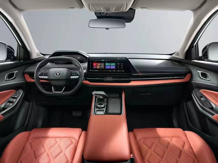 年轻家庭的第一台精品SUV！第三代CS55PLUS上市，9.99万元起_搜狐汽车_搜狐网