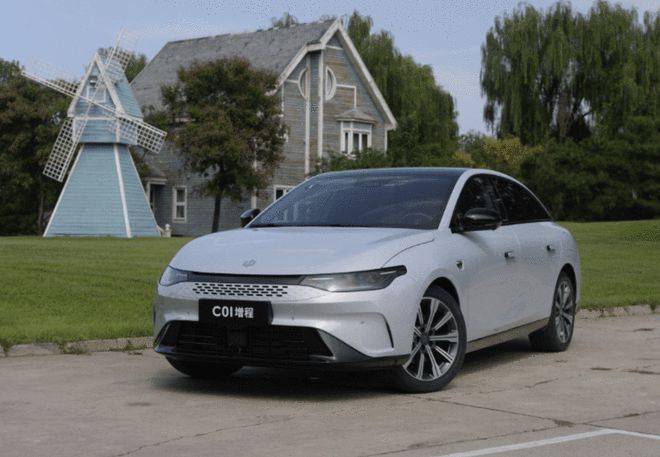 纯电续航316km 零跑C01增程版售14.58万起_搜狐汽车_搜狐网