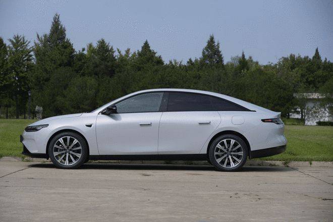 纯电续航316km 零跑C01增程版售14.58万起_搜狐汽车_搜狐网