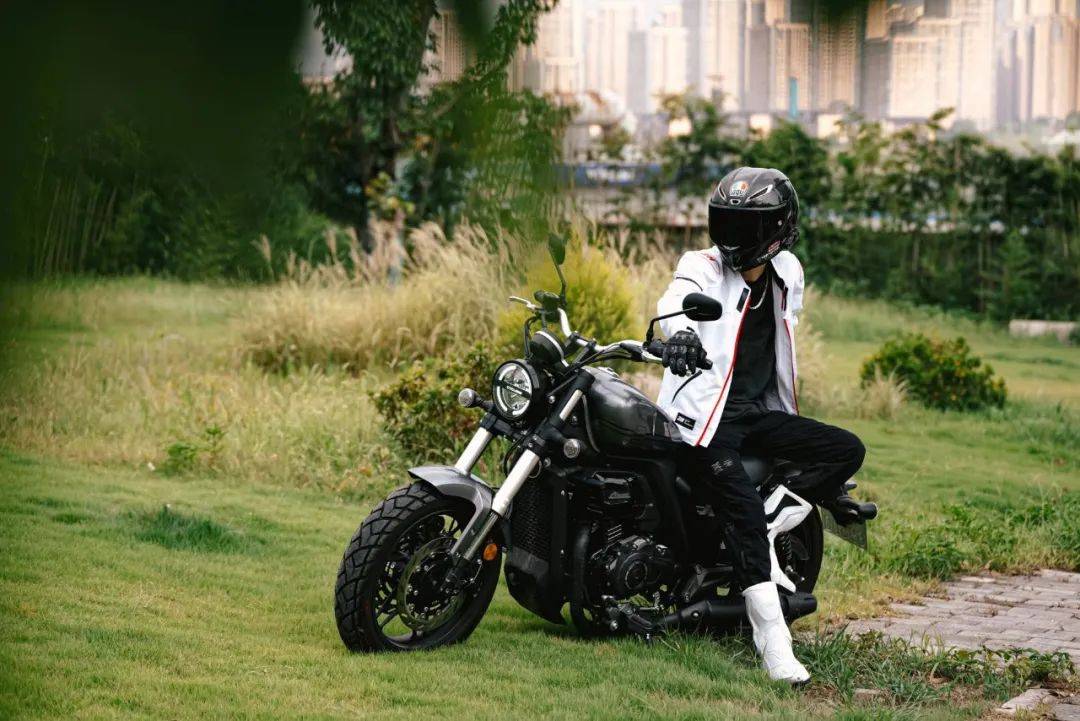 两万六的RA401老气横秋，两万三的RA401成熟稳重_搜狐汽车_搜狐网