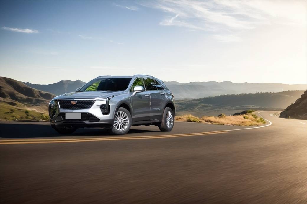 和凯迪拉克全新XT4上路就是惬意，不愧是“移动的5A风景区”！_搜狐汽车_搜狐网