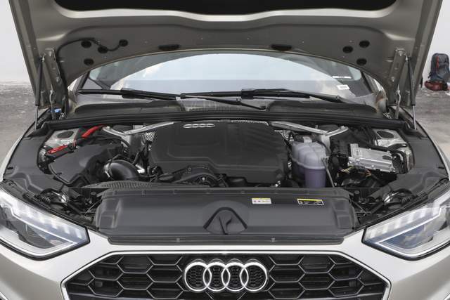 奥迪也是深陷“价格战”，A4L下探到24.69万，值得入手吗？_搜狐汽车_搜狐网