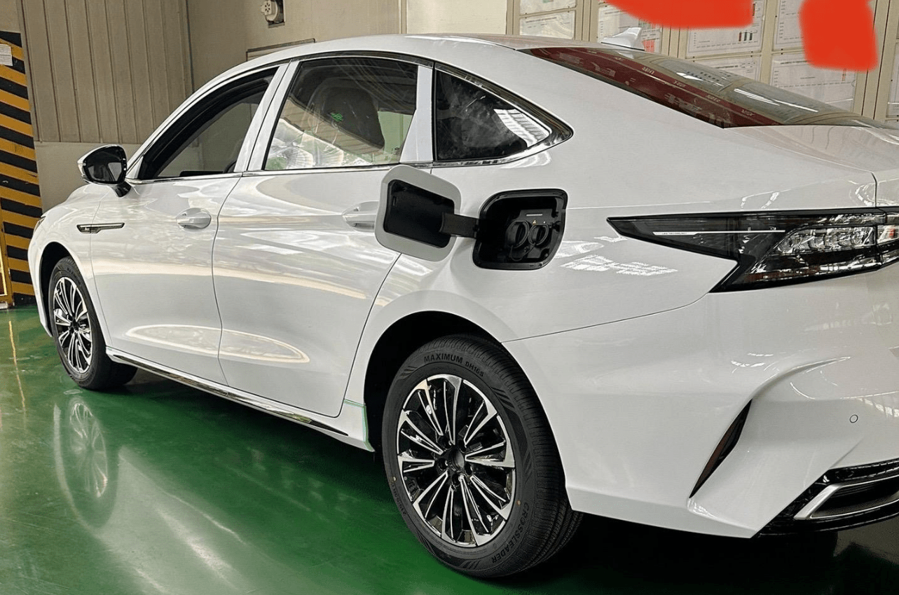 奇瑞风云A8实车现身，长近4米8+百公里1L油，还看银河L6？_搜狐汽车_搜狐网