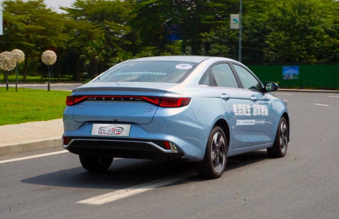 加速后劲更足 引入增程模式改善NVH 帝豪L HiP冠军版试驾评测_搜狐汽车_搜狐网