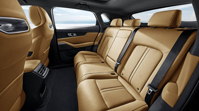 标配2.0T+爱信8AT，这款高端中型SUV，仅售12万多，却无人识货_搜狐汽车_搜狐网