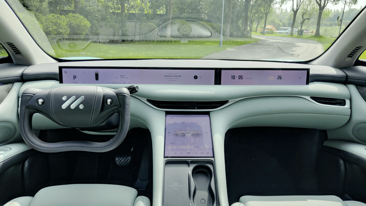 试驾智己LS6，30万级轿跑SUV闭眼入！_搜狐汽车_搜狐网