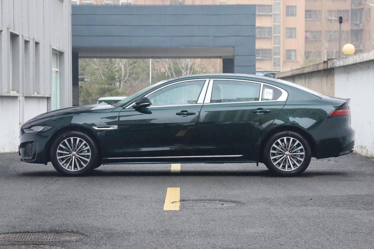 预算25万，二线豪车，凯迪拉克CT5和捷豹XEL谁更值得选？_搜狐汽车_搜狐网