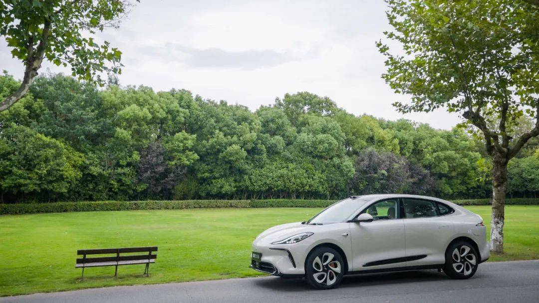 限时21.49万起，标配激光雷达+Orin芯片，智己LS6要卷死同行_搜狐汽车_搜狐网