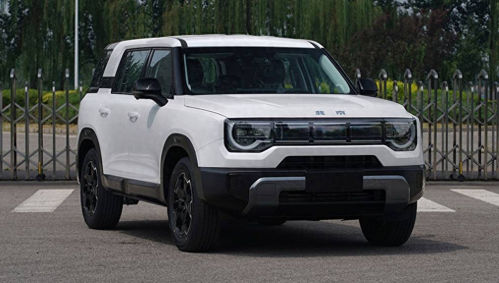 BJ30看着呆萌，实则猛男，轴距2820mm，比BJ40都大！_搜狐汽车_搜狐网