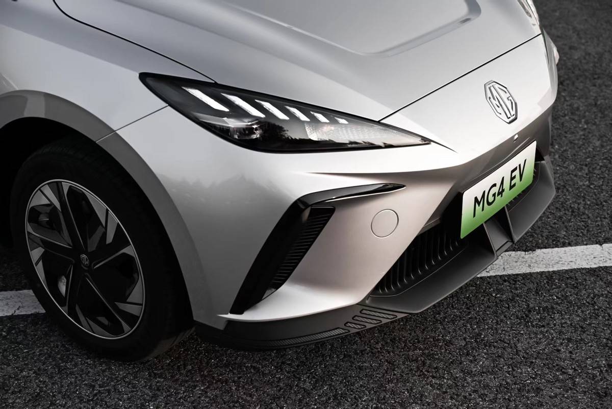 纯电车版“宝马1系”， 看MG4 EV底盘素质有多顶_搜狐汽车_搜狐网
