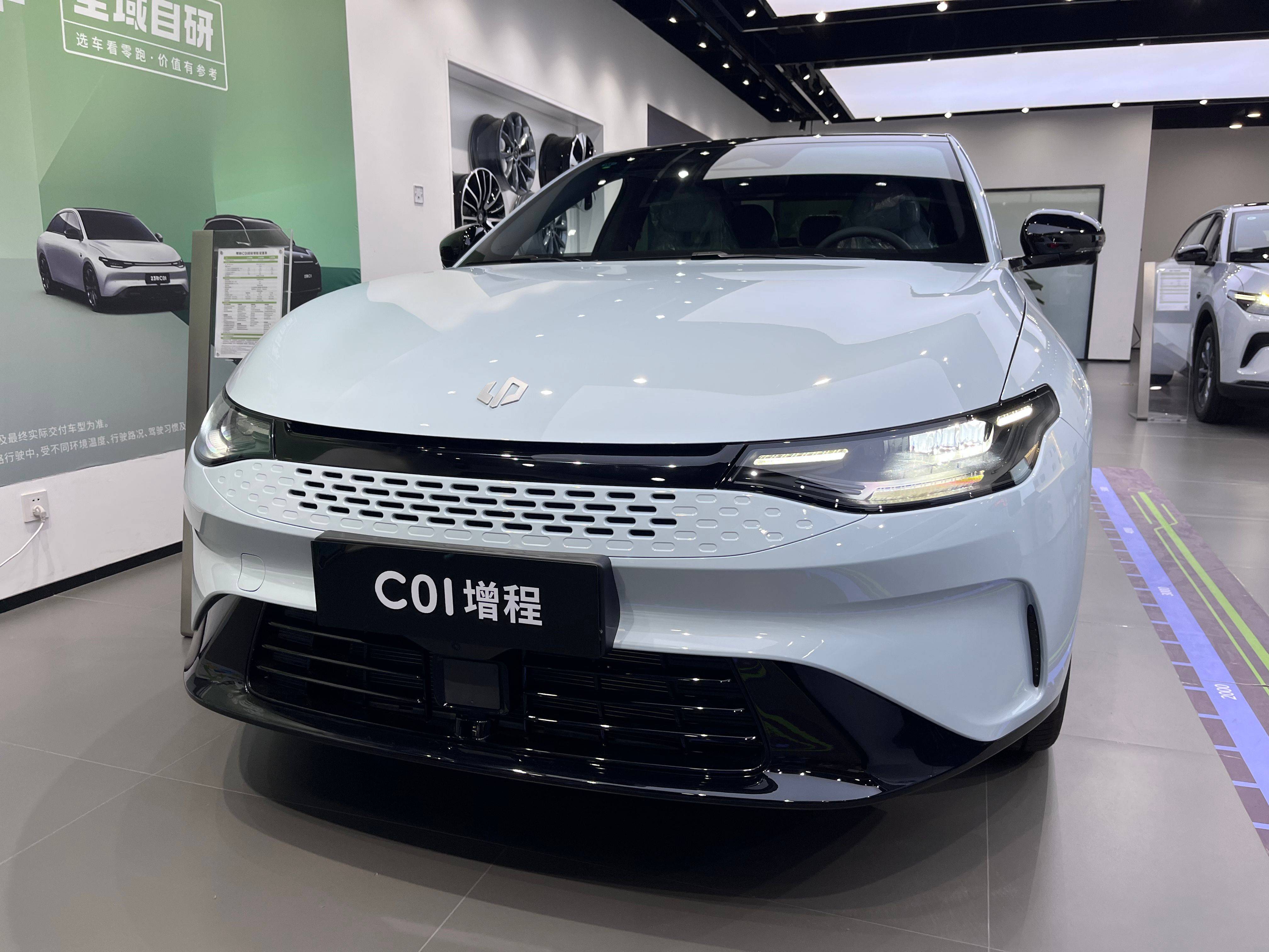 零跑C01超级增程试驾体验 瞬间告别续航焦虑_搜狐汽车_搜狐网